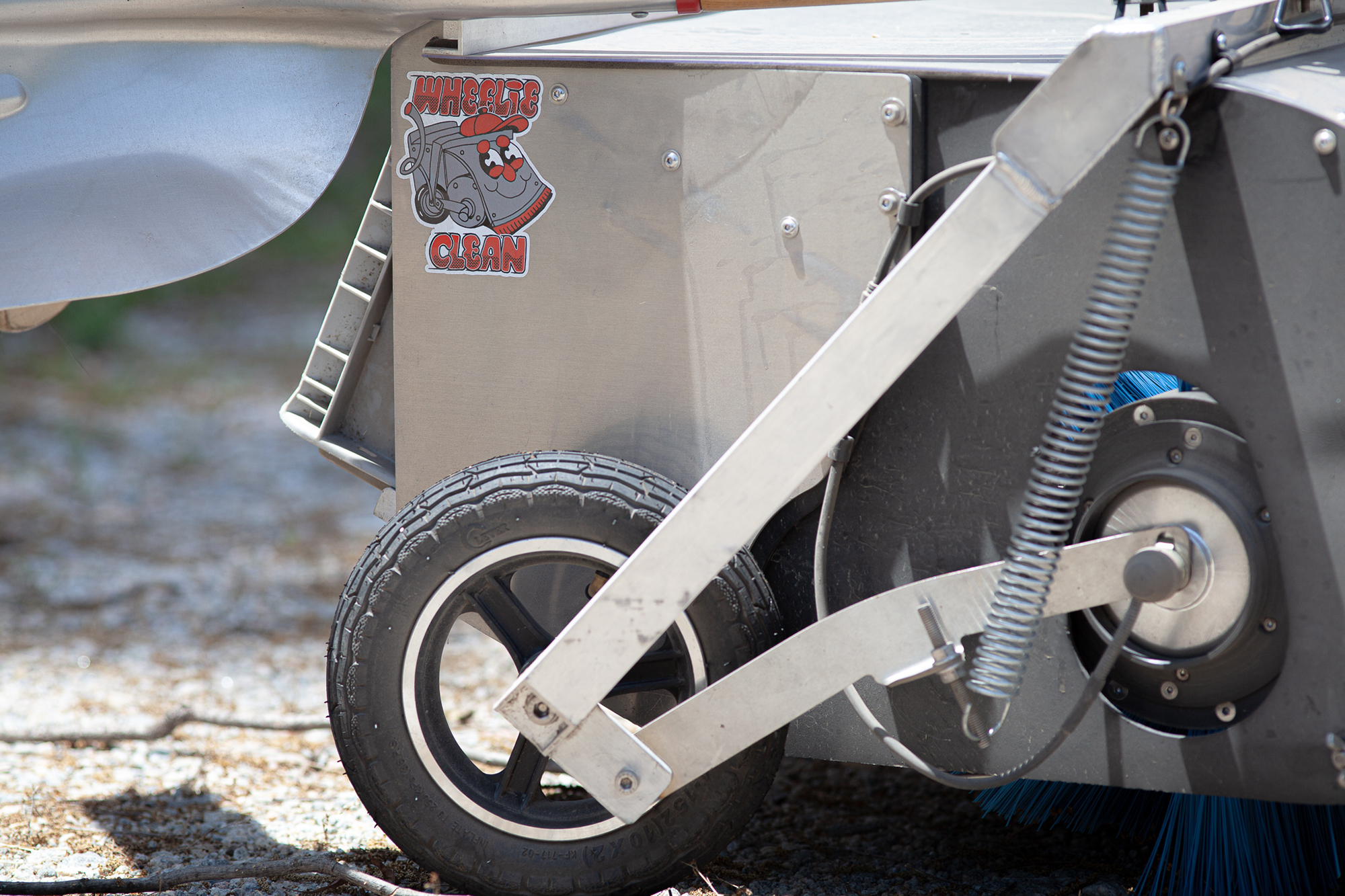 Readers’ Rides: Jared’s Wheelie Clean Omnium e-Cargo Bike Lane Sweeper ...