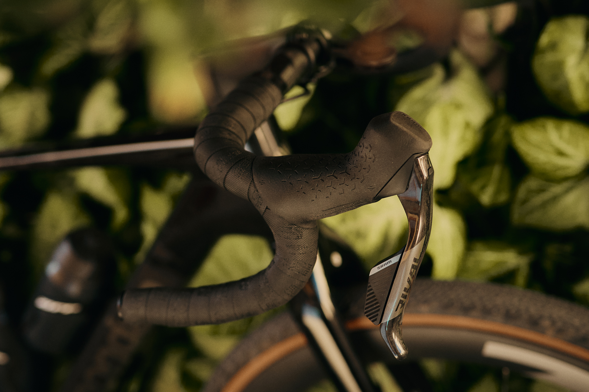 SRAM Announces New Force and Rival AXS and XPLR Group Sets | The ...