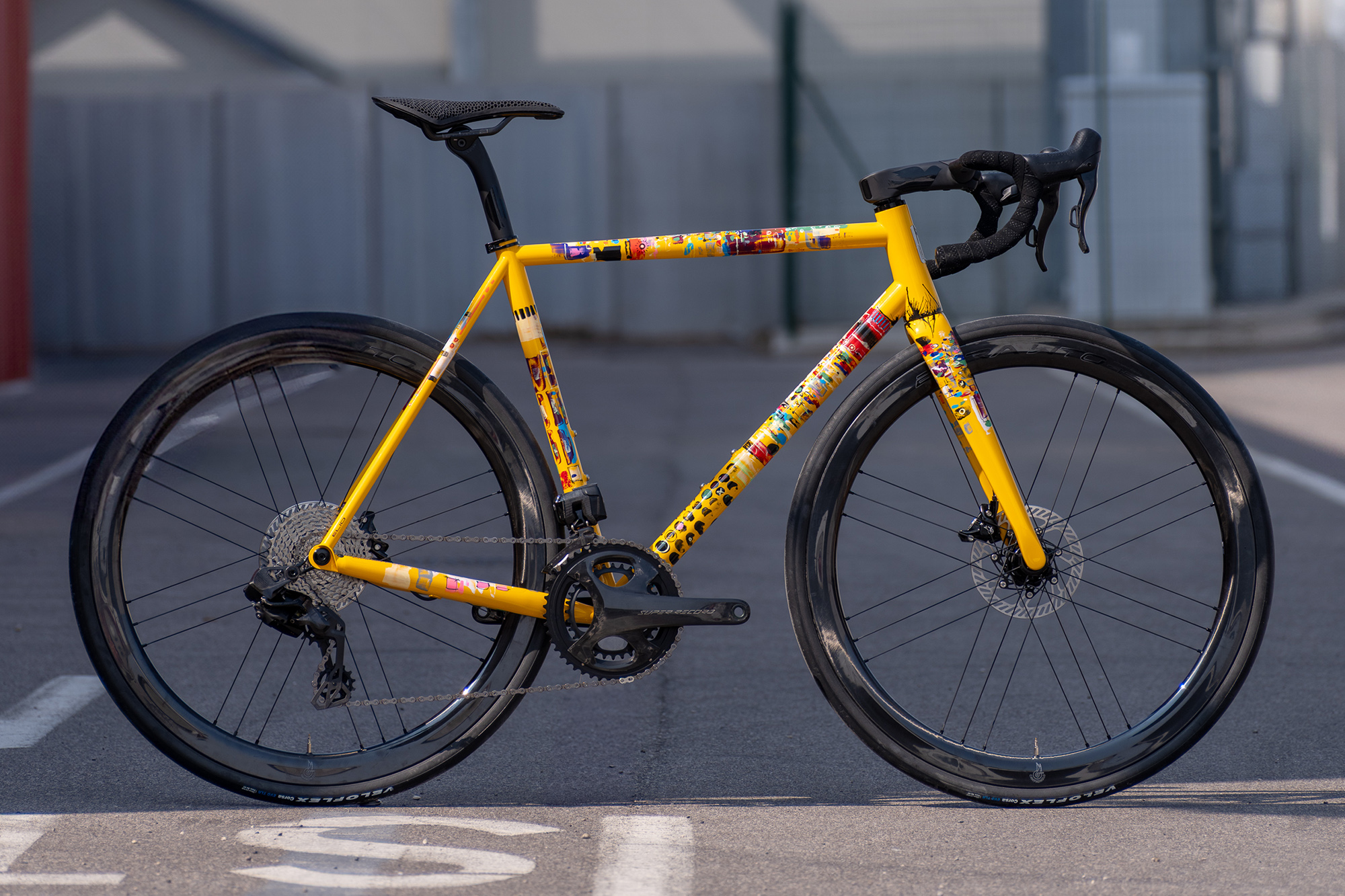 The Pegoretti Elio is an Integrated, Electronic Shifting-Only 32 mm ...